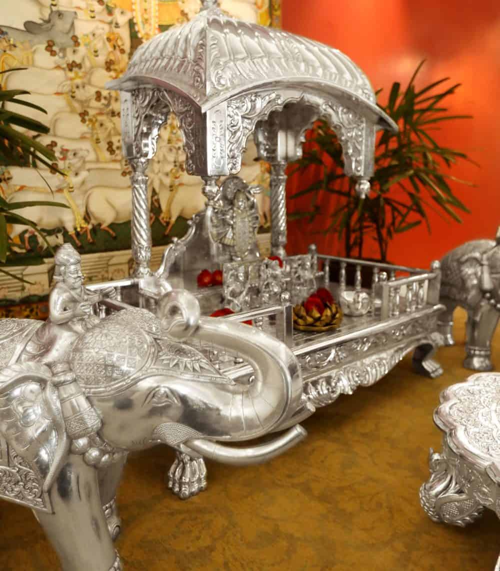 Silver Temples – Beyond Square