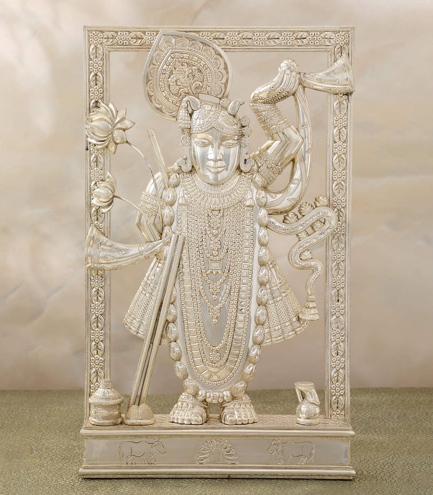 Choosing The Perfect Silver God Idol For Your Home